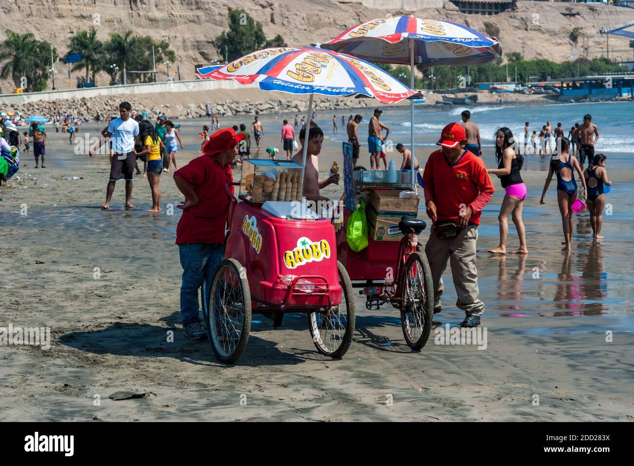 Lima beach ice cream hi-res stock photography and images - Alamy