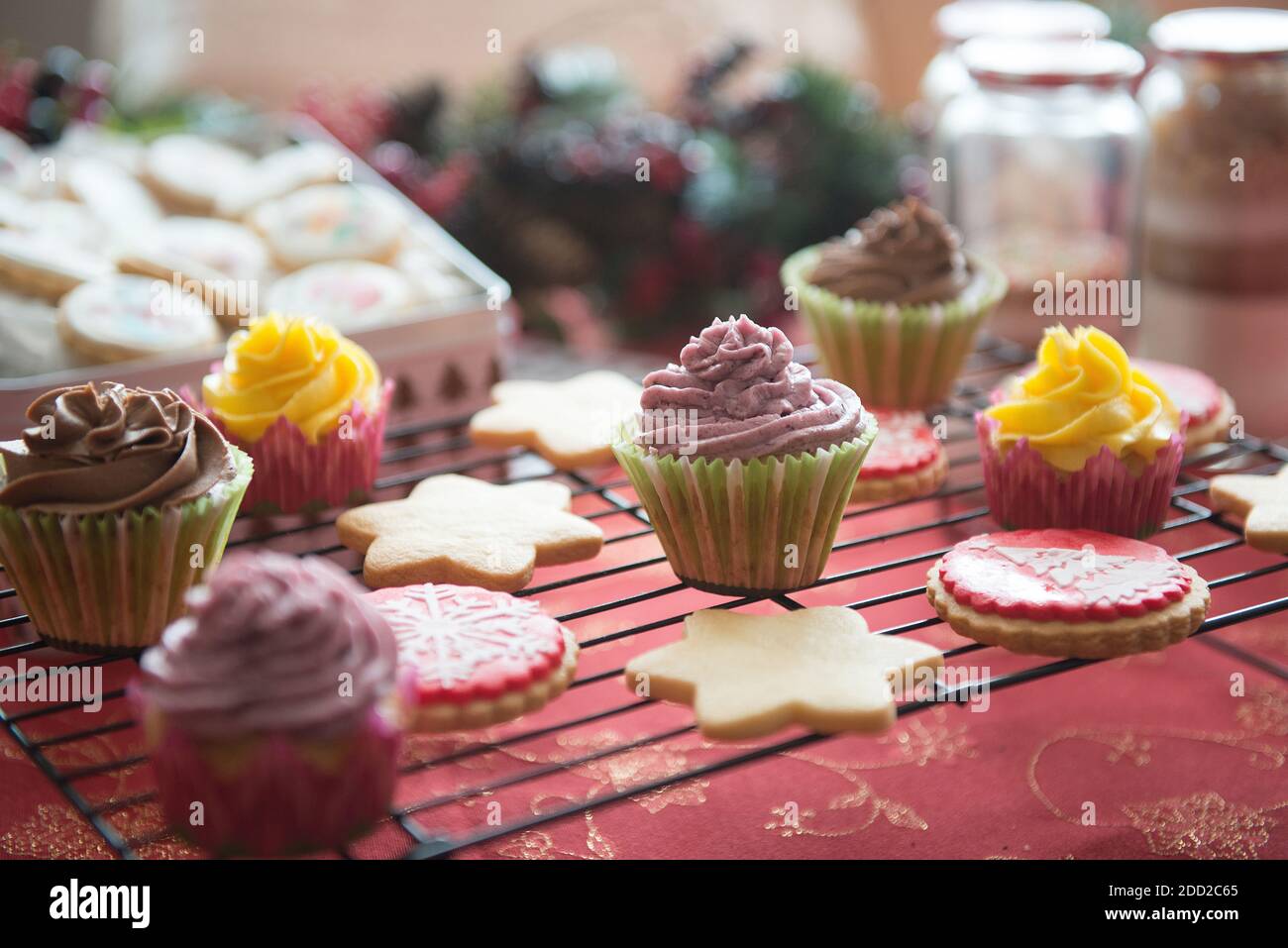 Table of sweets hi-res stock photography and images - Alamy