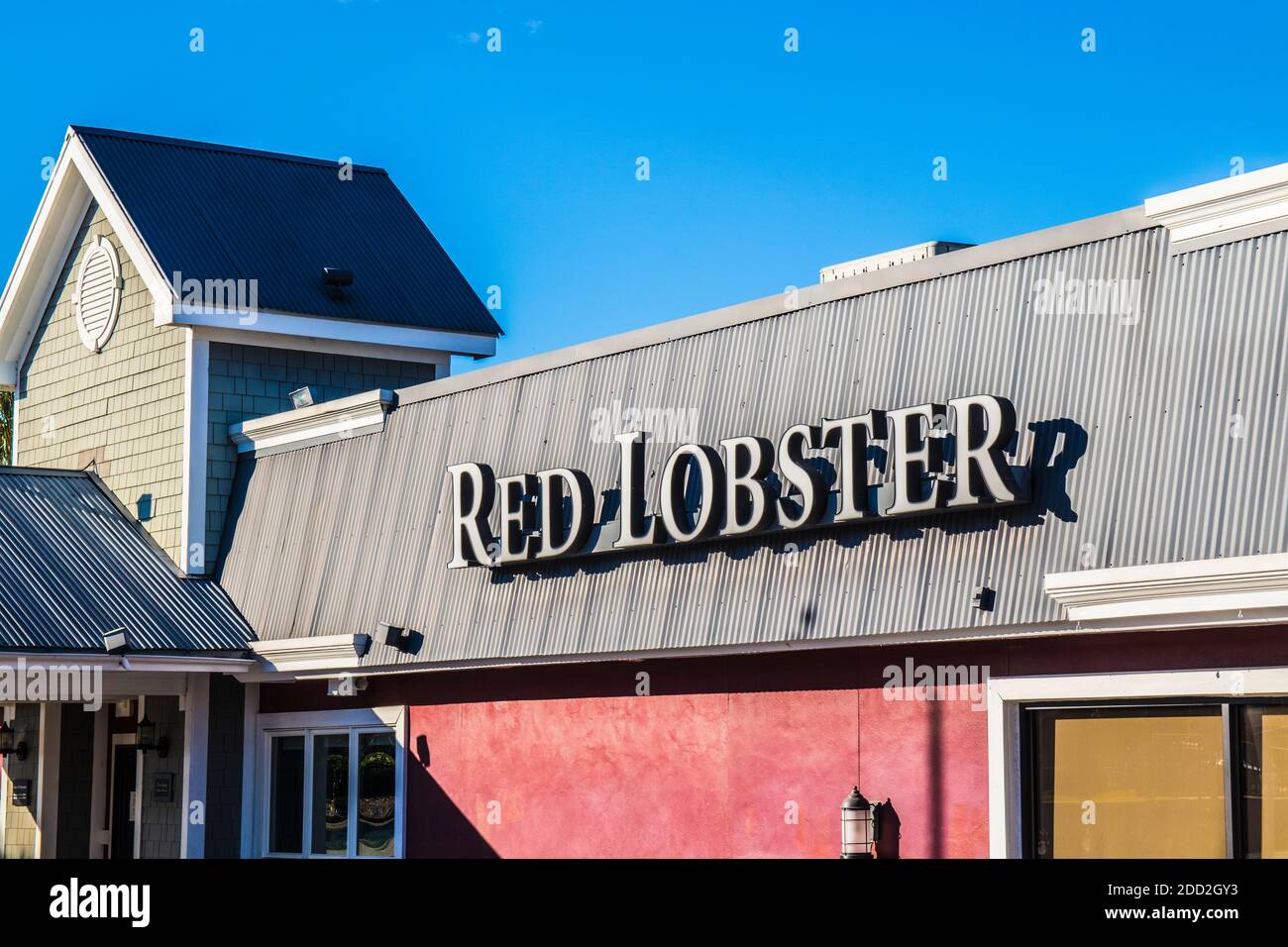 Red lobster chain restaurant hi-res stock photography and images - Alamy