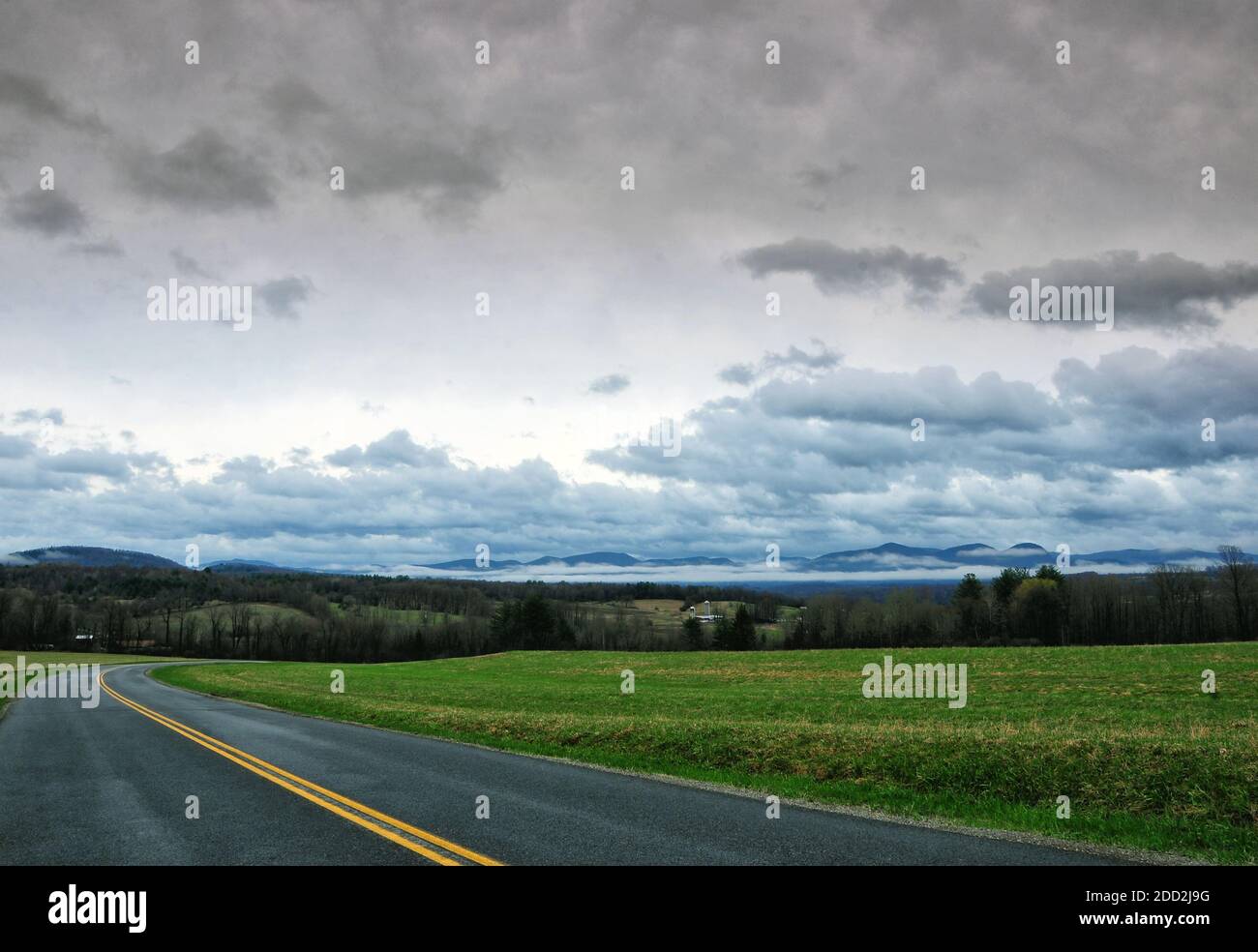 Back country roads and highways Stock Photo - Alamy