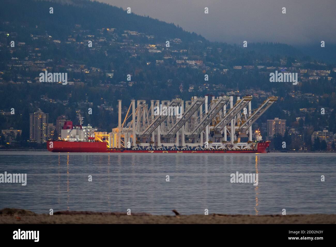 Global container terminals hi-res stock photography and images - Alamy