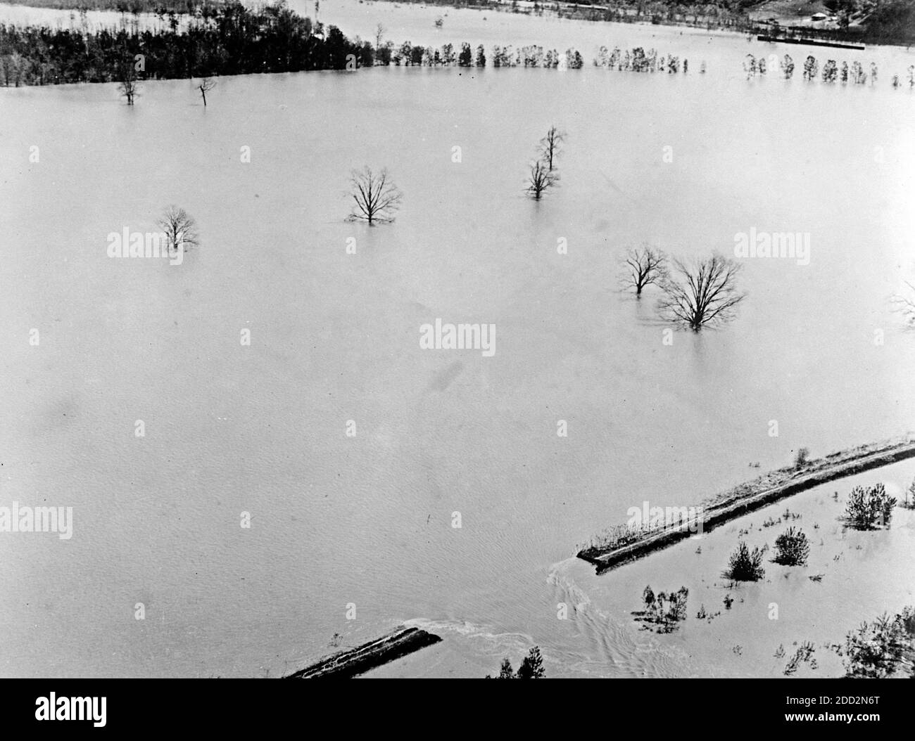 Great Mississippi River flood, April 29, 1927 Stock Photo - Alamy