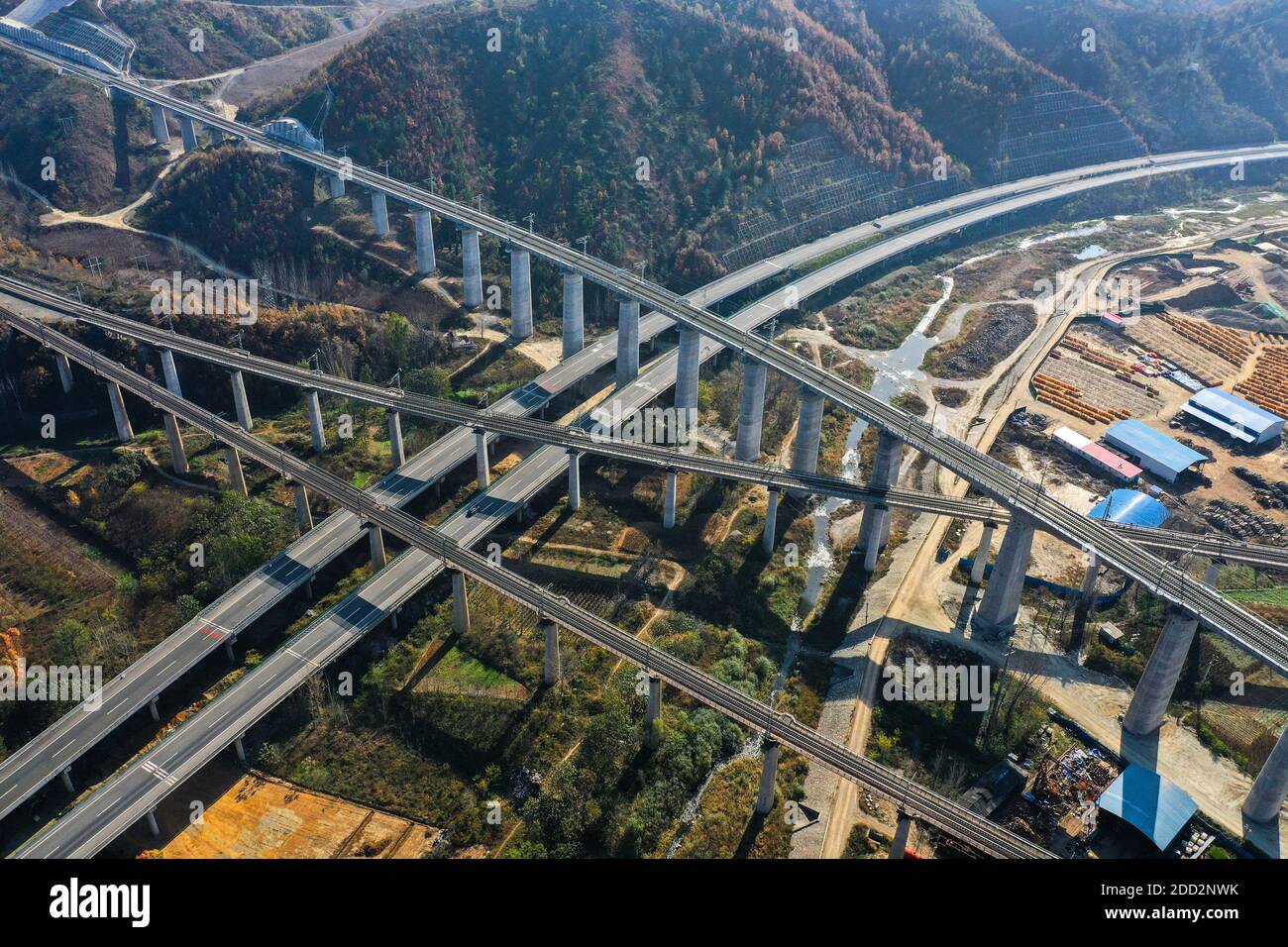 Hubei expressway hi-res stock photography and images - Alamy