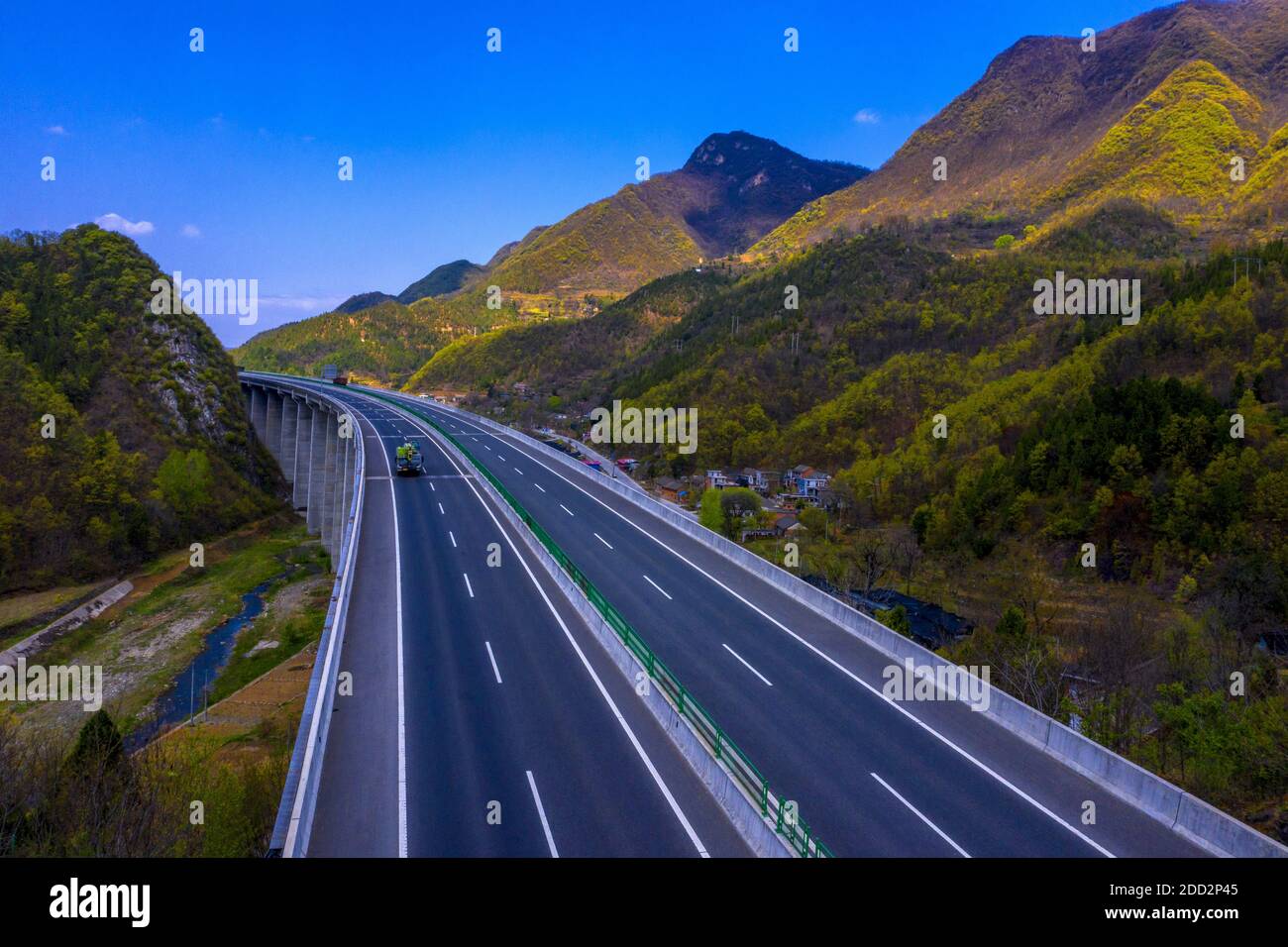 Through the call north expressway in the western mountains Stock Photo ...