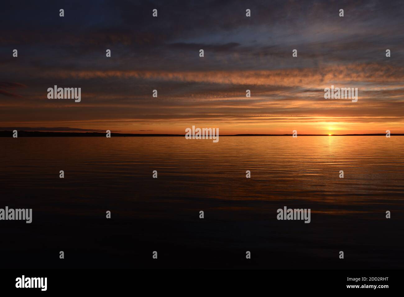 Beautiful lit landscape photo hi-res stock photography and images - Alamy