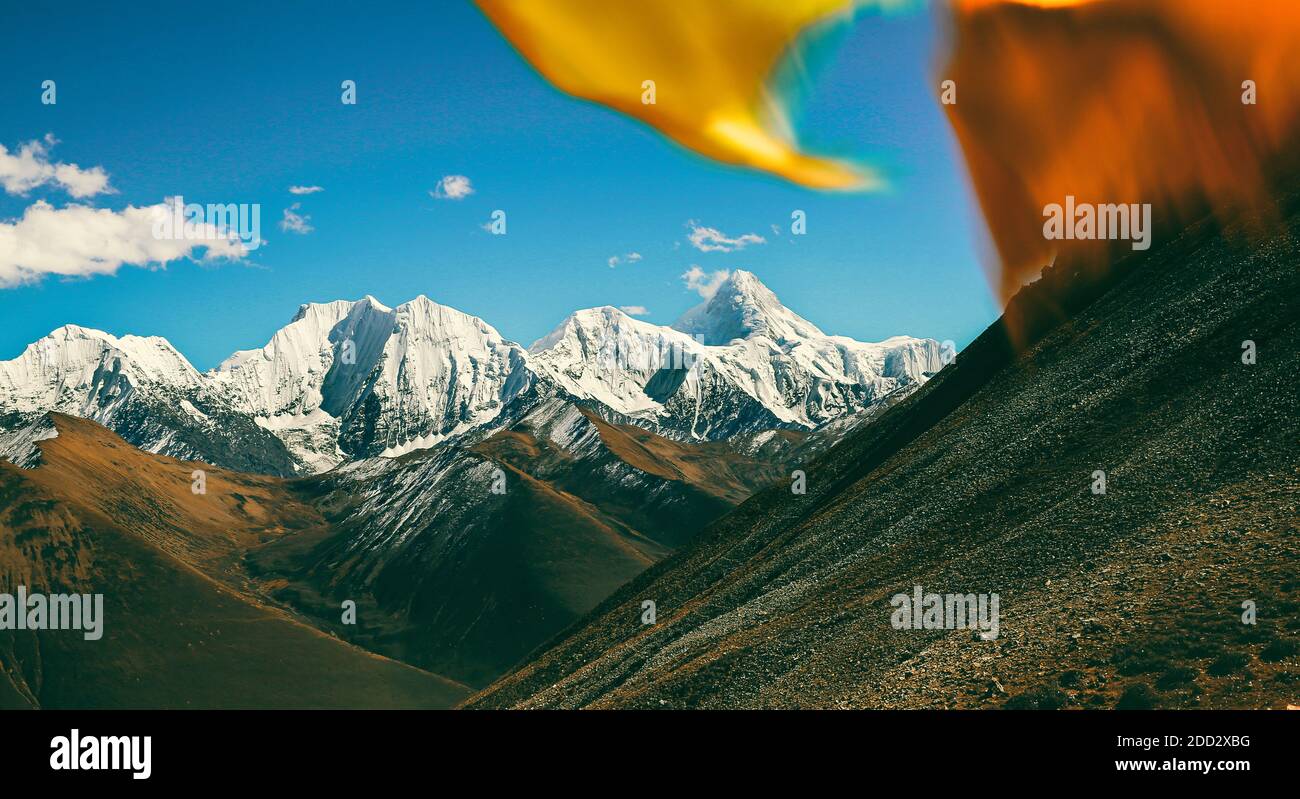 Xindu bridge and plateau scenery hi-res stock photography and images ...