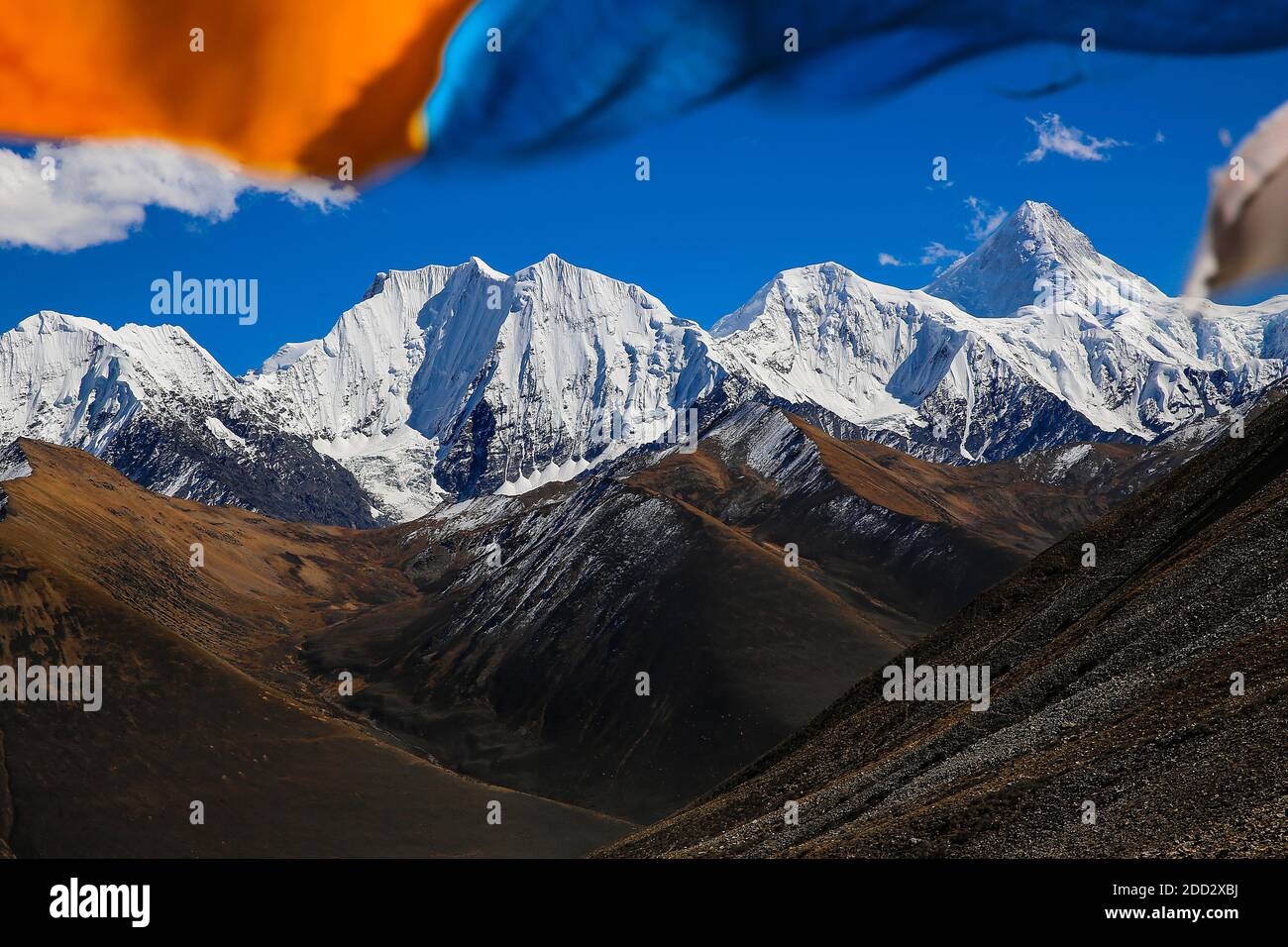Xindu bridge and plateau scenery hi-res stock photography and images ...