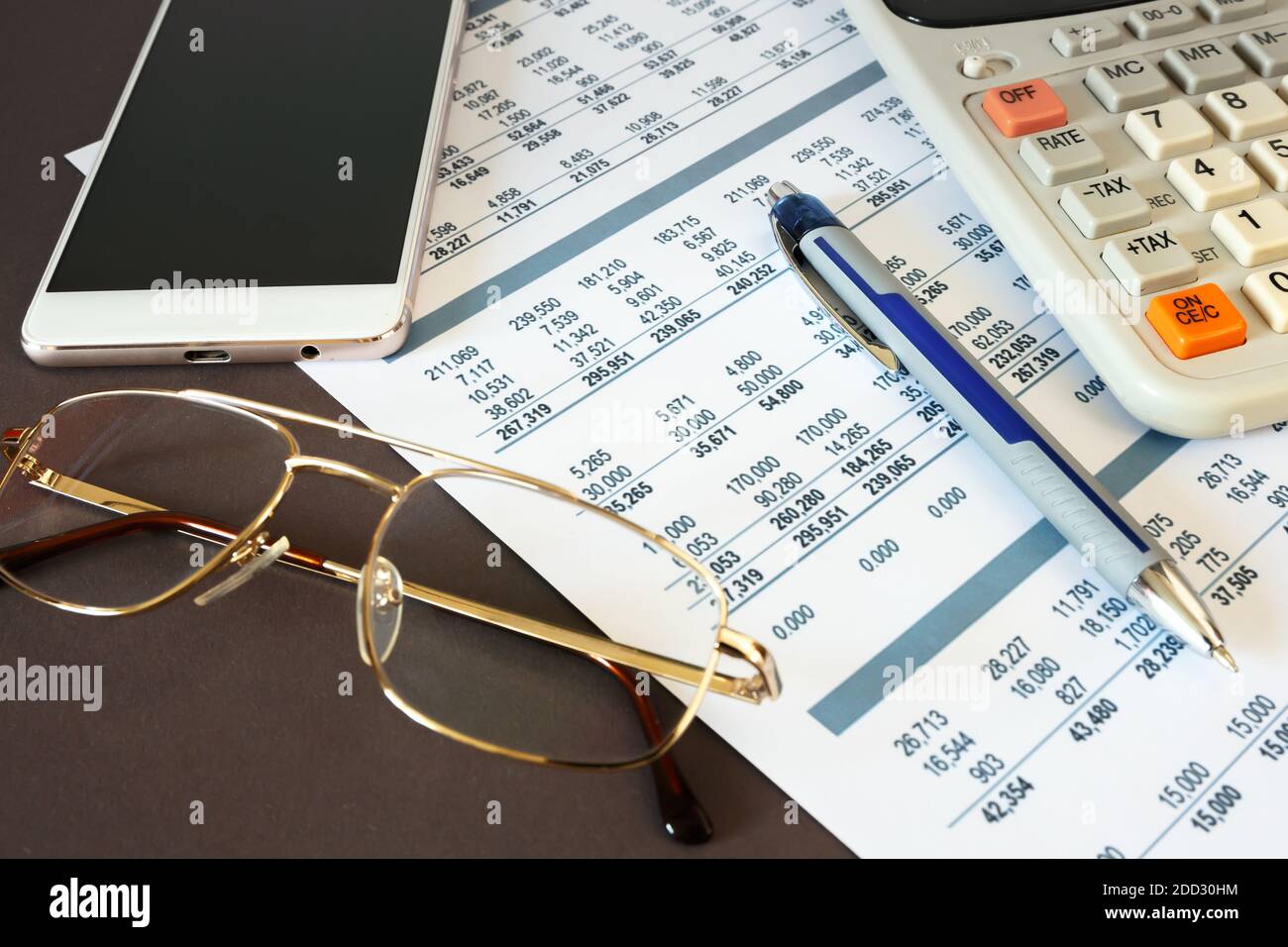 Desktop office desk - foto of the workspace with accessories. Business ...
