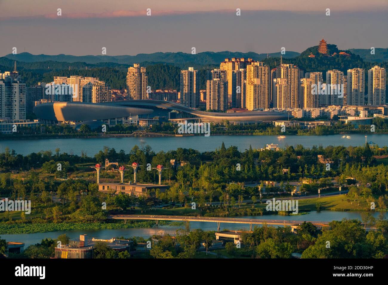City pictorial hi-res stock photography and images - Alamy