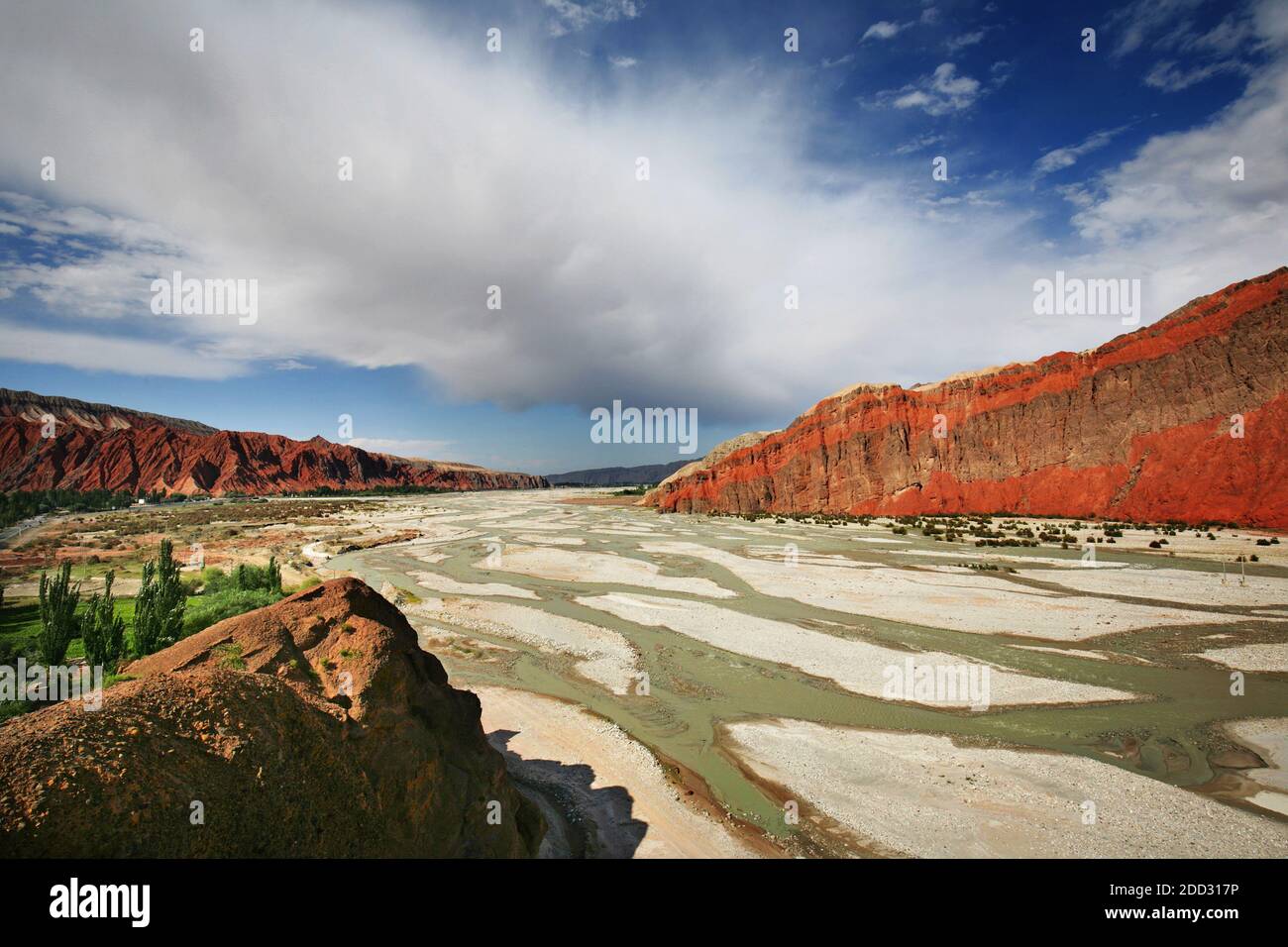 Red pass canyon Stock Photo - Alamy