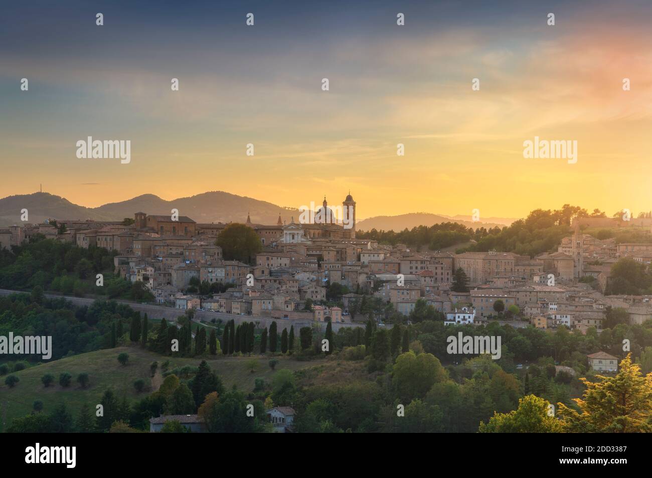 Urbino town panorama hi-res stock photography and images - Alamy