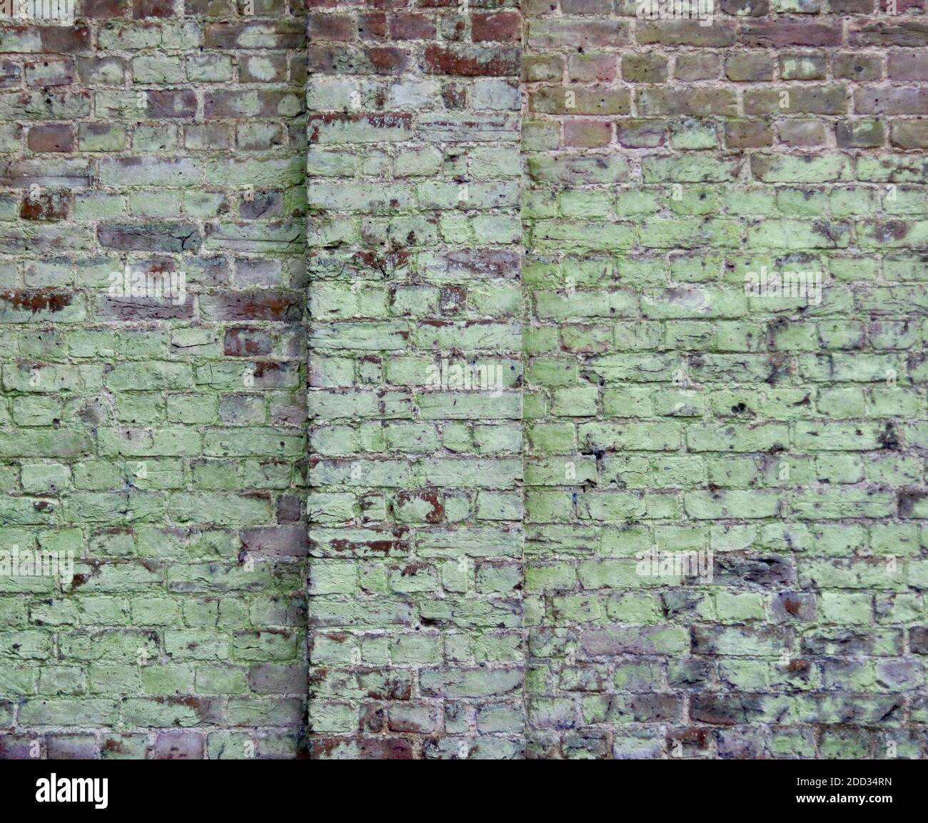 Damp wall hi-res stock photography and images - Alamy