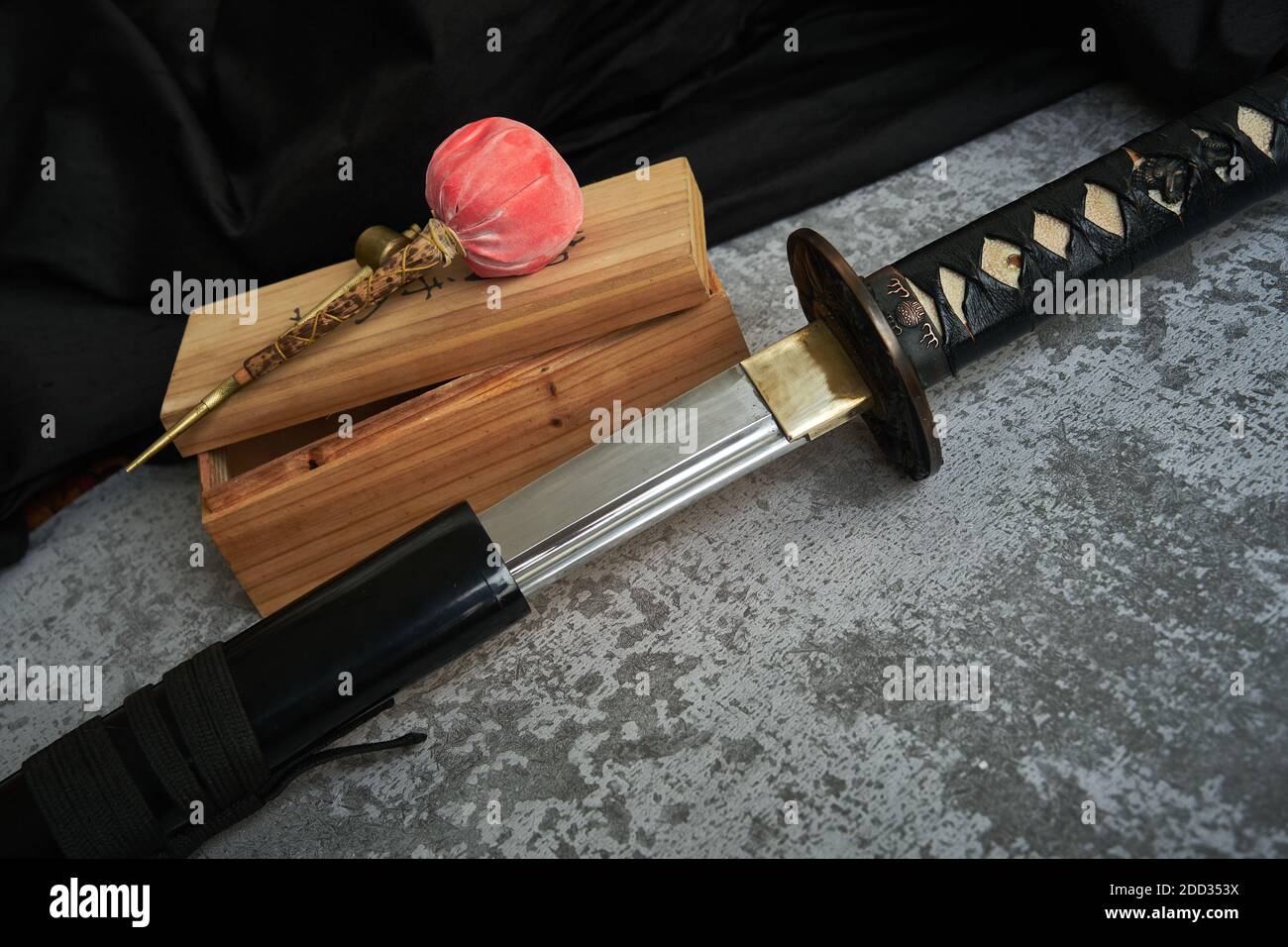 close-up of the Japanese battle sword katana Stock Photo - Alamy