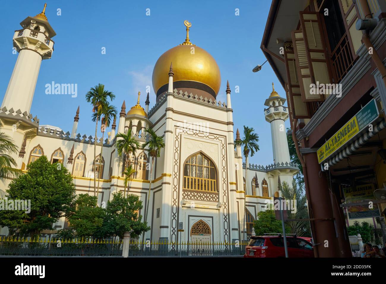 Al tasneem restaurant hi-res stock photography and images - Alamy