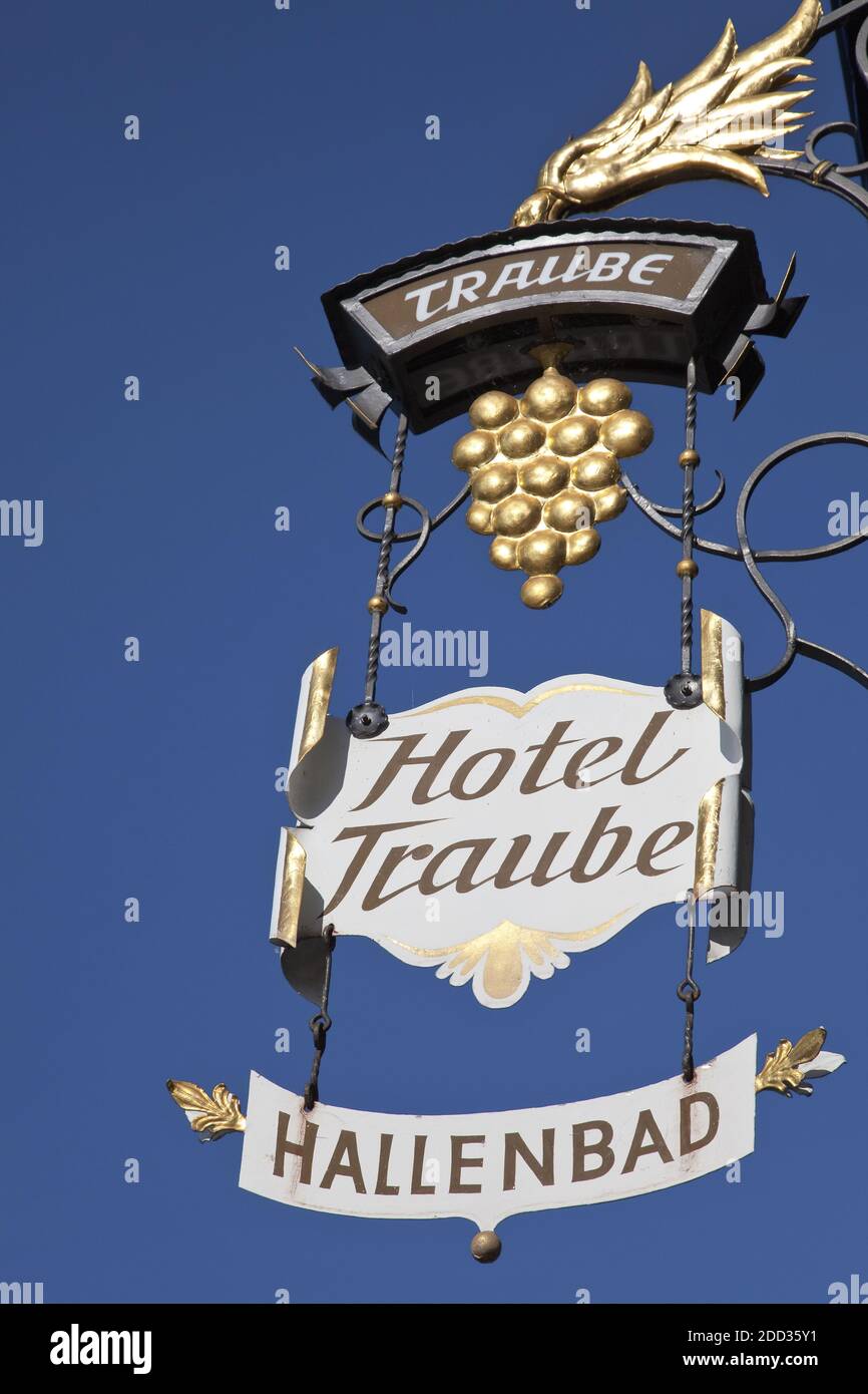 Hotel travel sign hi-res stock photography and images - Alamy