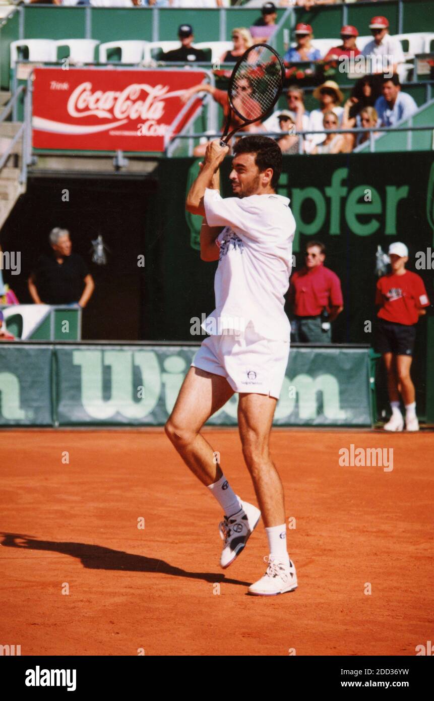 Spanish tennis player Sergi Bruguera, 1995 Stock Photo - Alamy