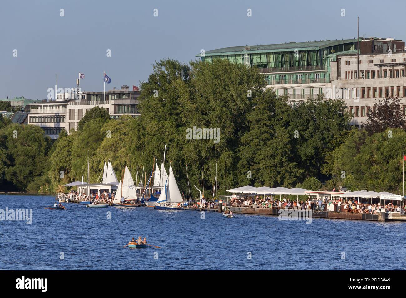 Building outer alster lake hi-res stock photography and images - Alamy