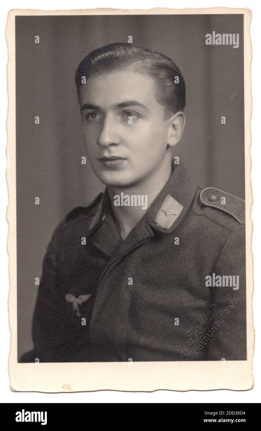 Wwii soldier 1940 Cut Out Stock Images & Pictures - Alamy