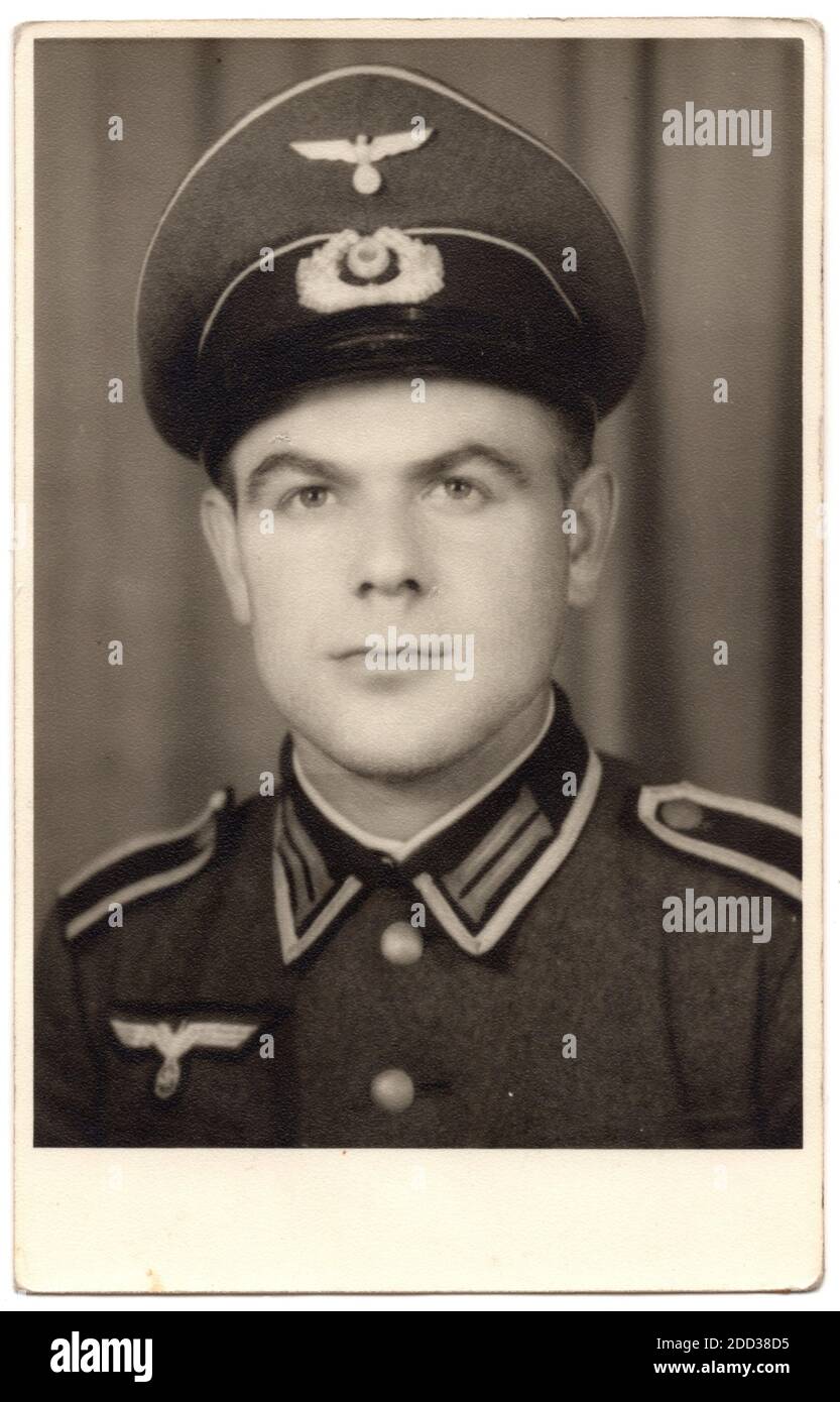 Wwii soldier 1940 Cut Out Stock Images & Pictures - Alamy
