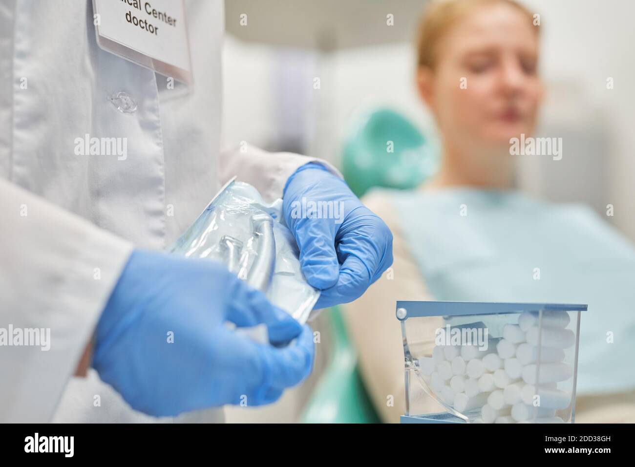 Opening packet hi-res stock photography and images - Alamy