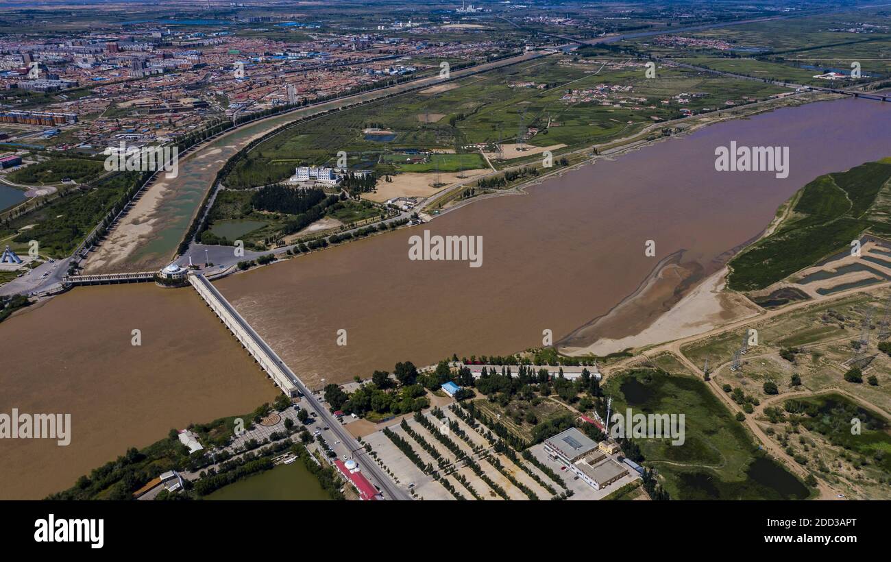 Three sheng male bayinnaoer city rung mouth county water conservancy ...