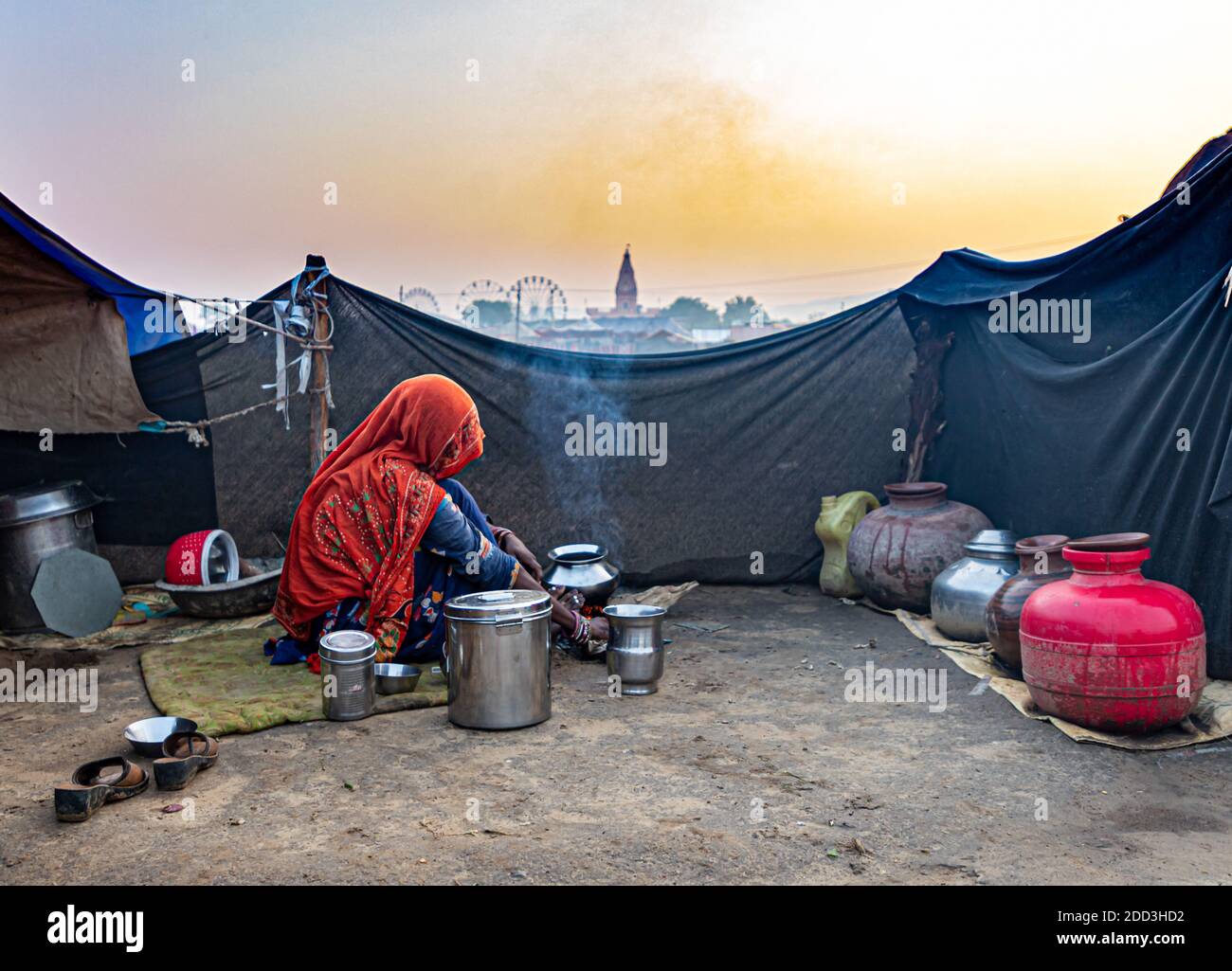 Indian woman cooking kitchen home hi-res stock photography and images ...