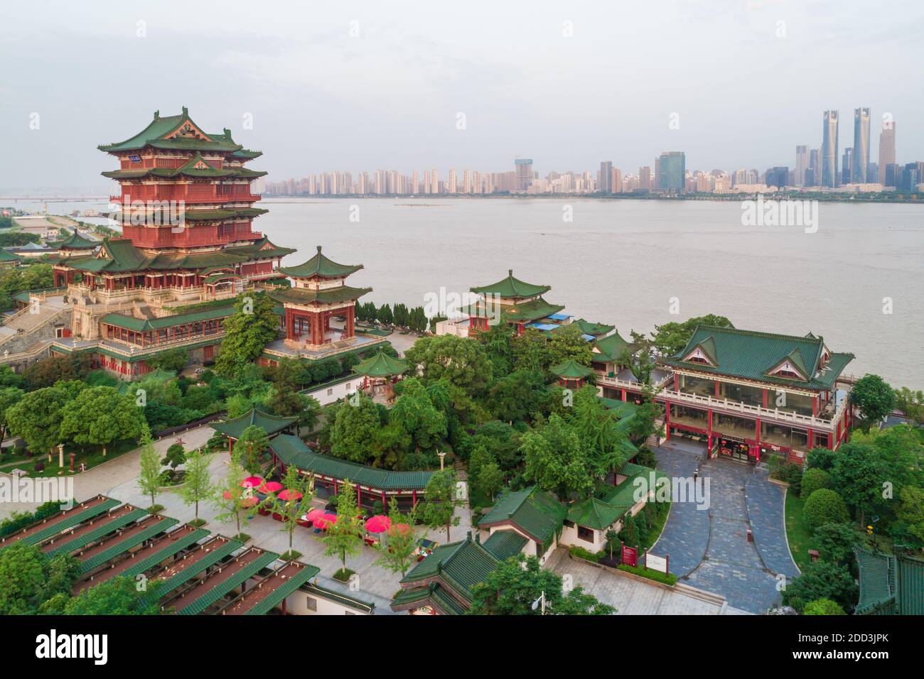 Tengwang pavilion hi-res stock photography and images - Alamy