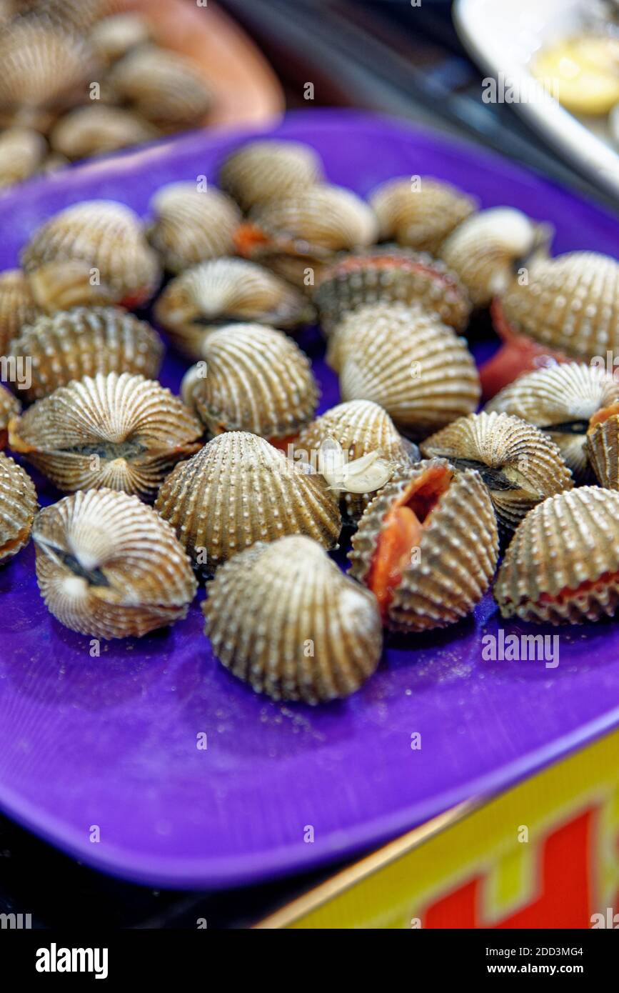 Ao nang night market hi-res stock photography and images - Alamy