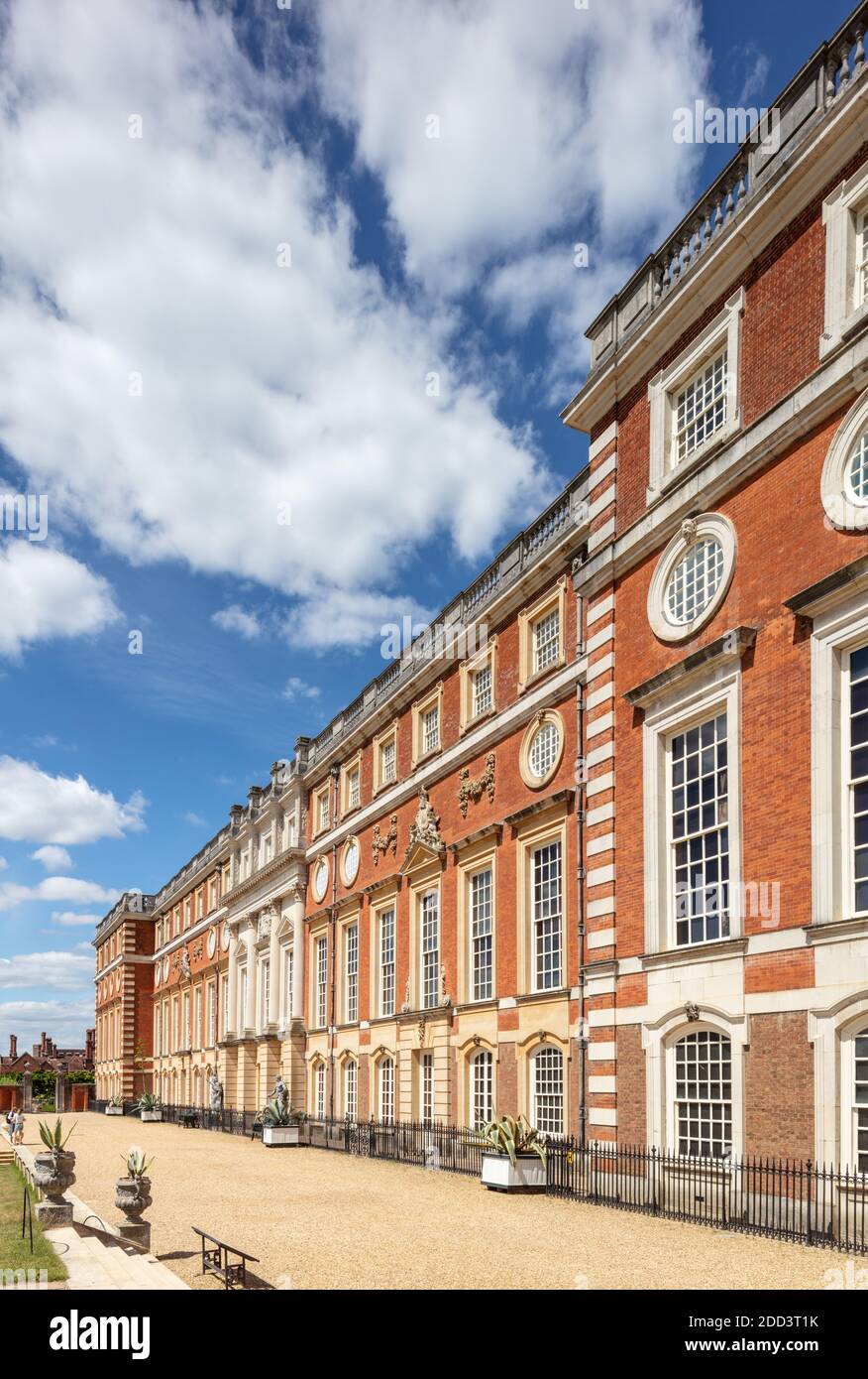 Hampton Court Palace in London, UK Stock Photo - Alamy