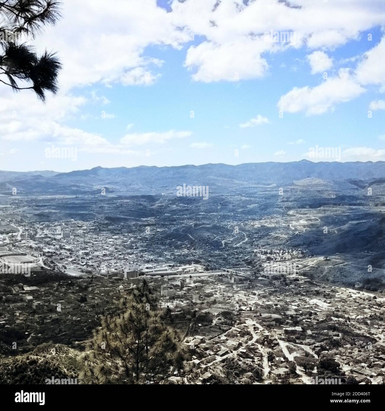 Blick auf die moderne Stadt Copan in Honduras, 1960er Jahre. View to ...
