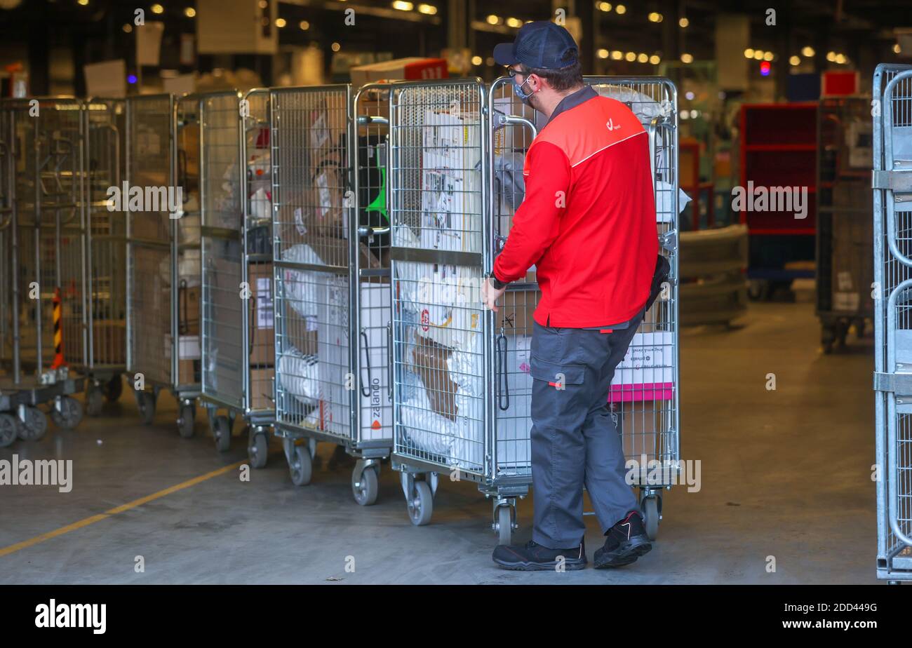 Illustration picture shows the distribution center of Belgian postal ...