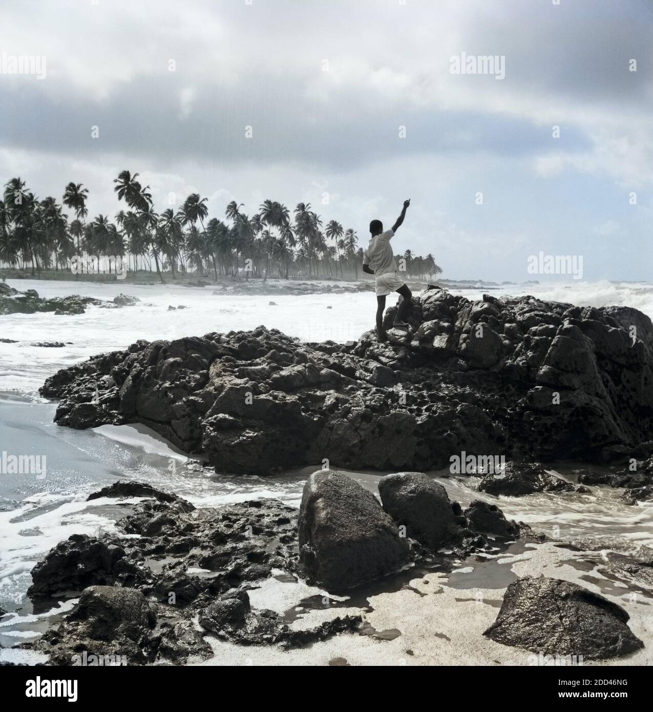 Am Strand von Itapua, Brasilien 1966. At the beach of Itapua, Brasil ...