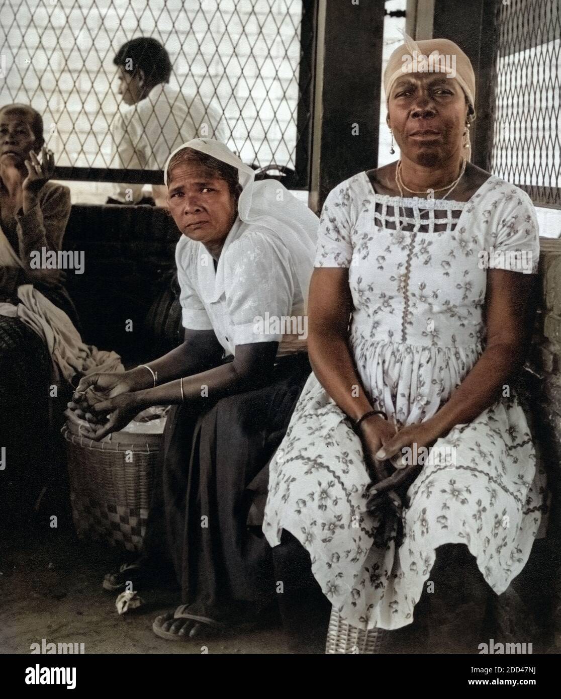 Frauen in Paramaribo, der Hauptstadt von Suriname, 1970er Jahre. Women ...