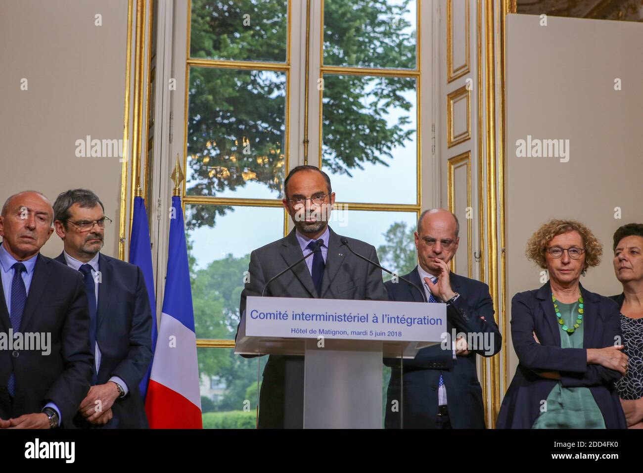 Interdepartmental meeting hi-res stock photography and images - Alamy