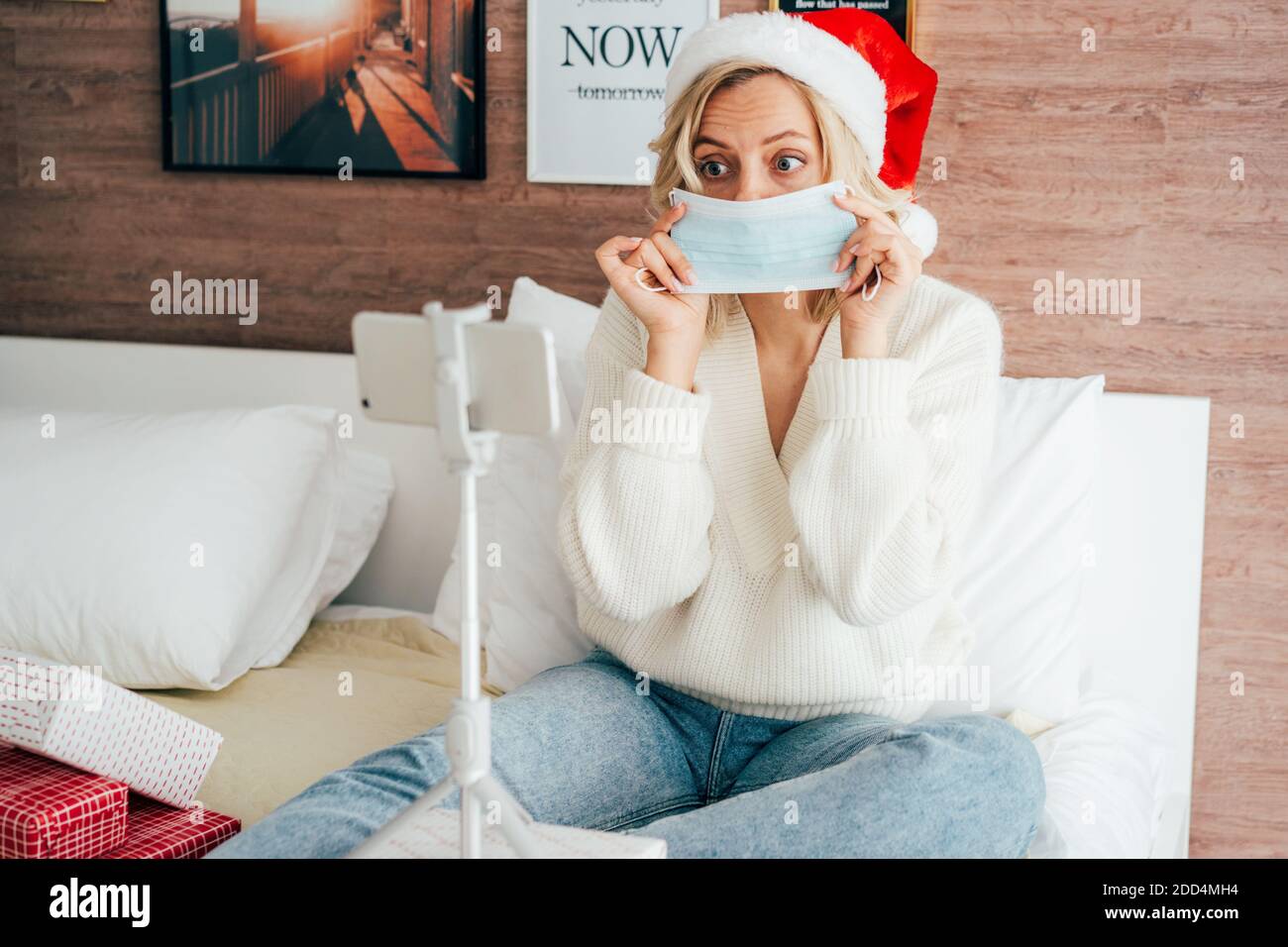 Masked selfie hi-res stock photography and images - Alamy