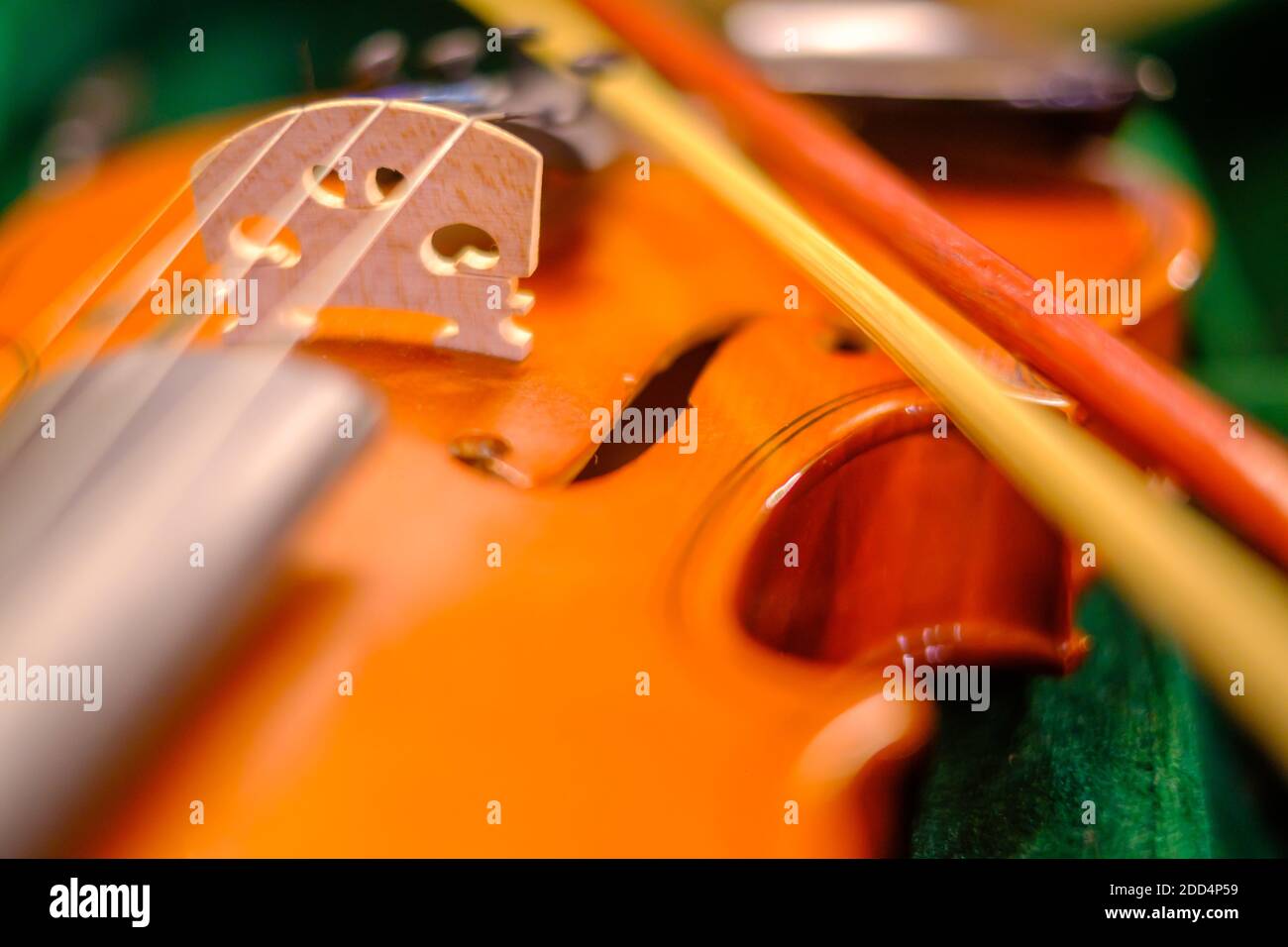 Violin in blur hi-res stock photography and images - Alamy