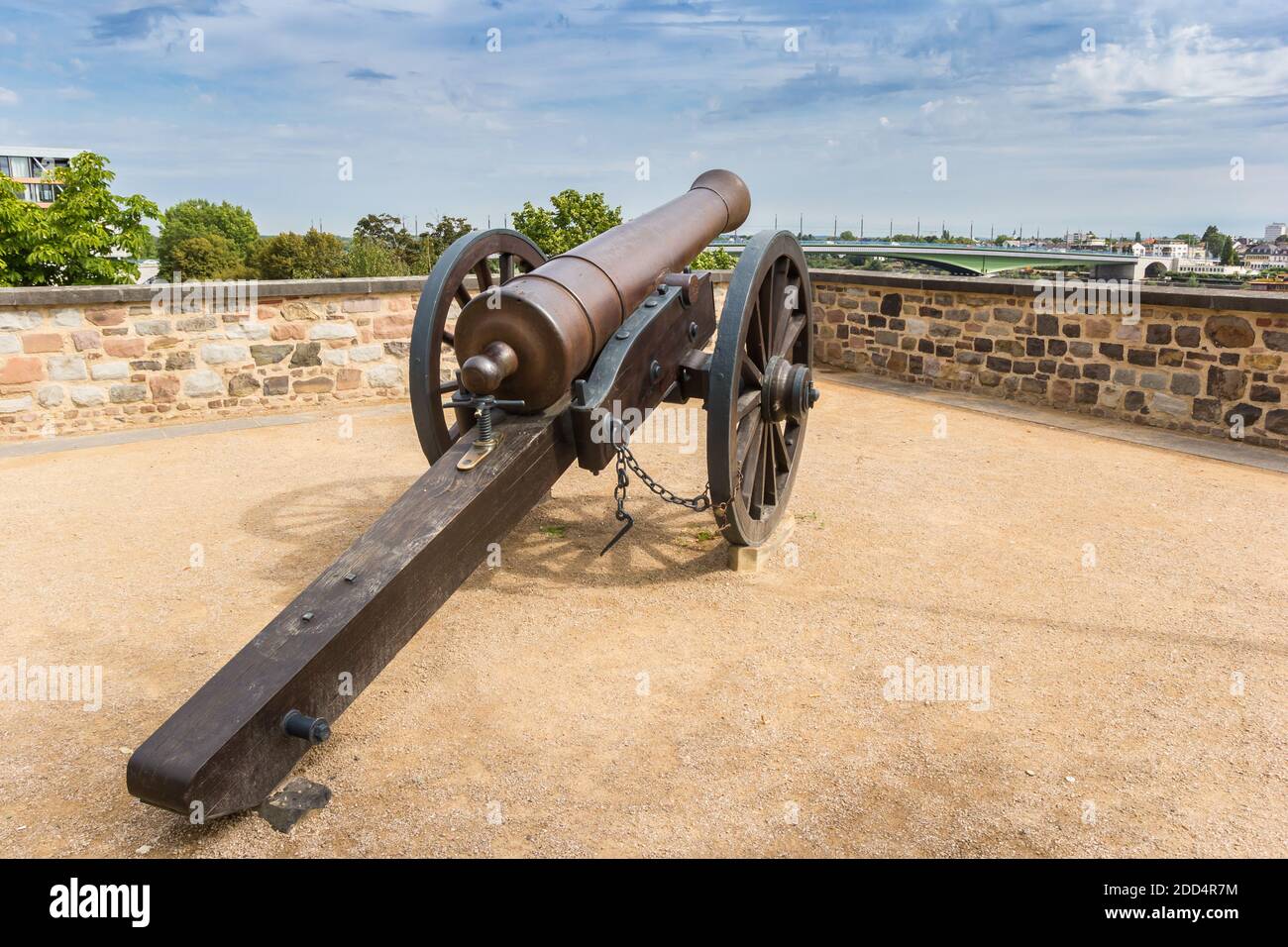 Cannon on wheels hi-res stock photography and images - Alamy