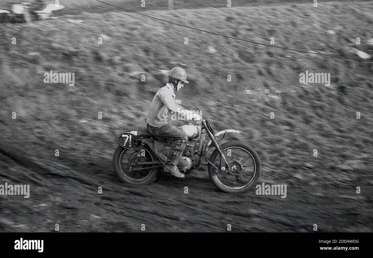British classic motorbikes 1950s hi-res stock photography and images ...
