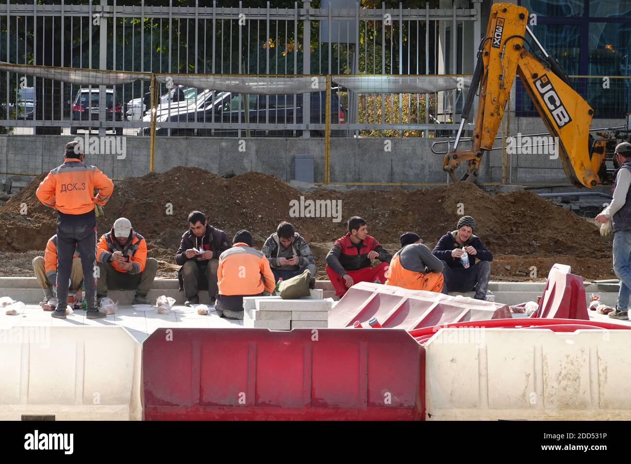 Curbstone hi-res stock photography and images - Alamy