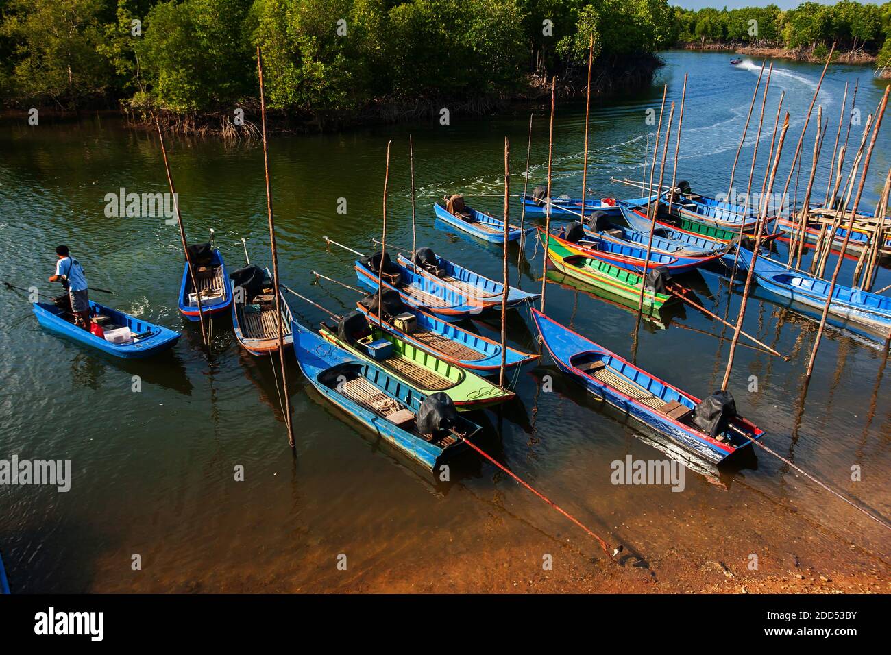 Southeast asian fishing hi-res stock photography and images - Alamy