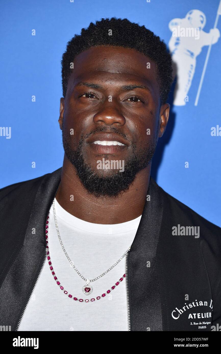Kevin Hart attends the 2018 MTV Video Music Awards at Radio City Music ...