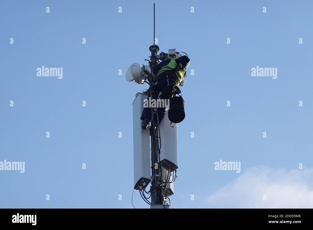 Cell tower repair hi-res stock photography and images - Alamy