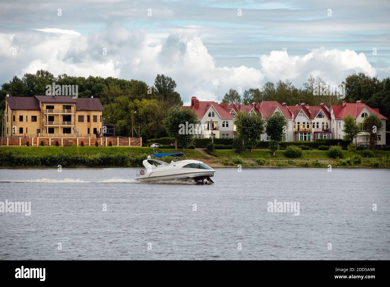 Hydrofoil speedboat hi-res stock photography and images - Alamy