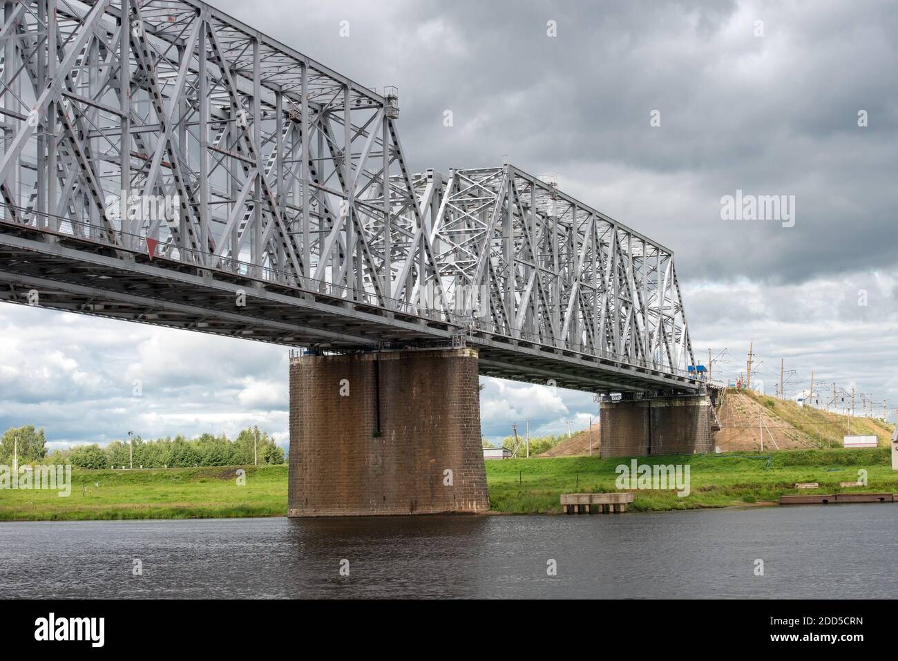 Nikolaevsky (Romanovsky) railway bridge across the Volga river in the ...