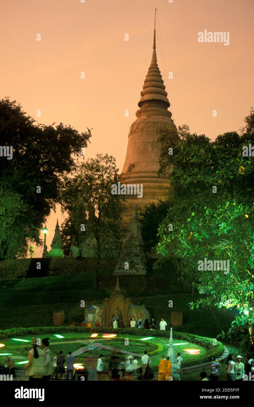 the Wat Phnom Park in the city of Phnom Penh of Cambodia. Cambodia ...