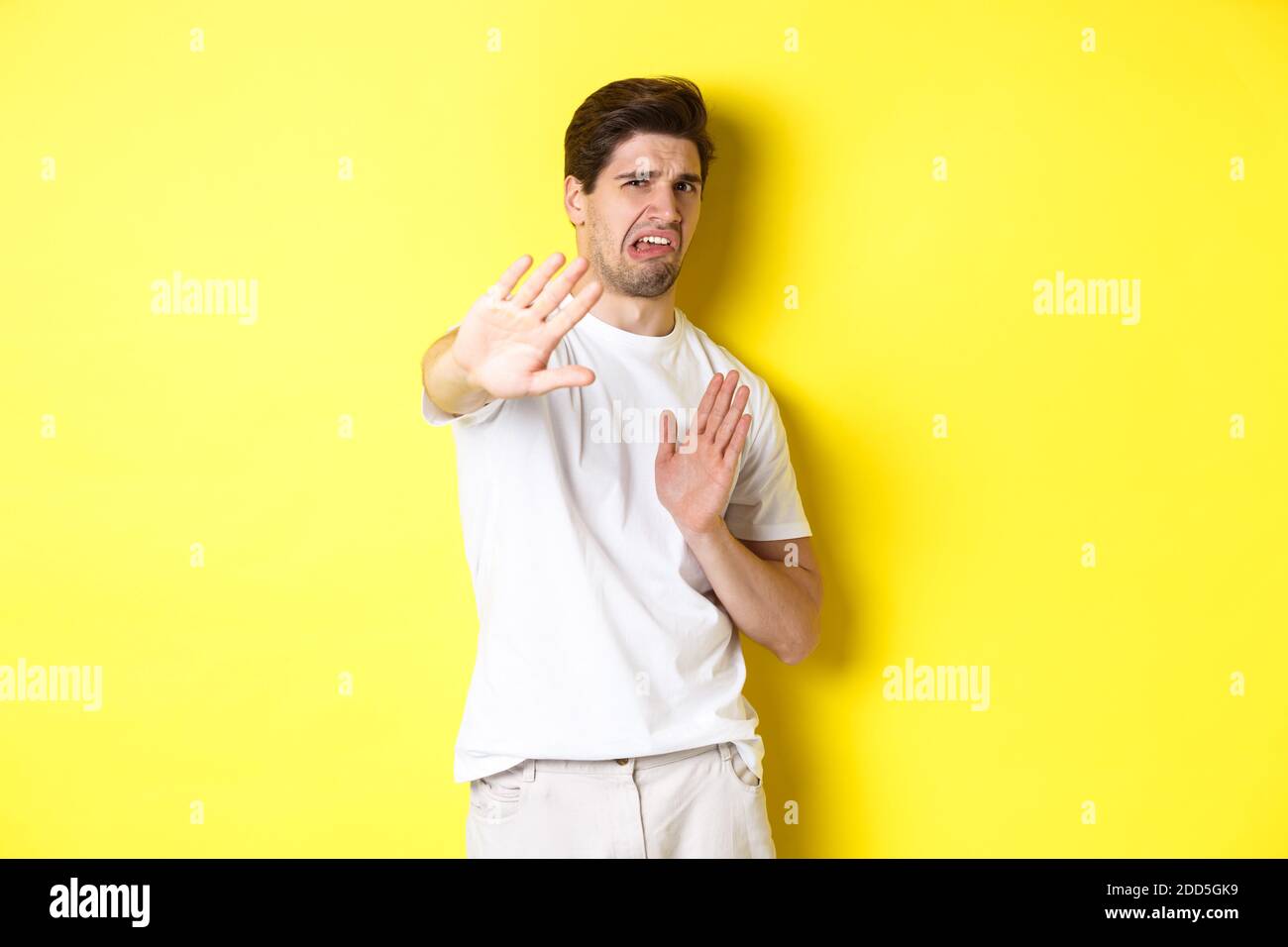 Disgusted man hi-res stock photography and images - Alamy