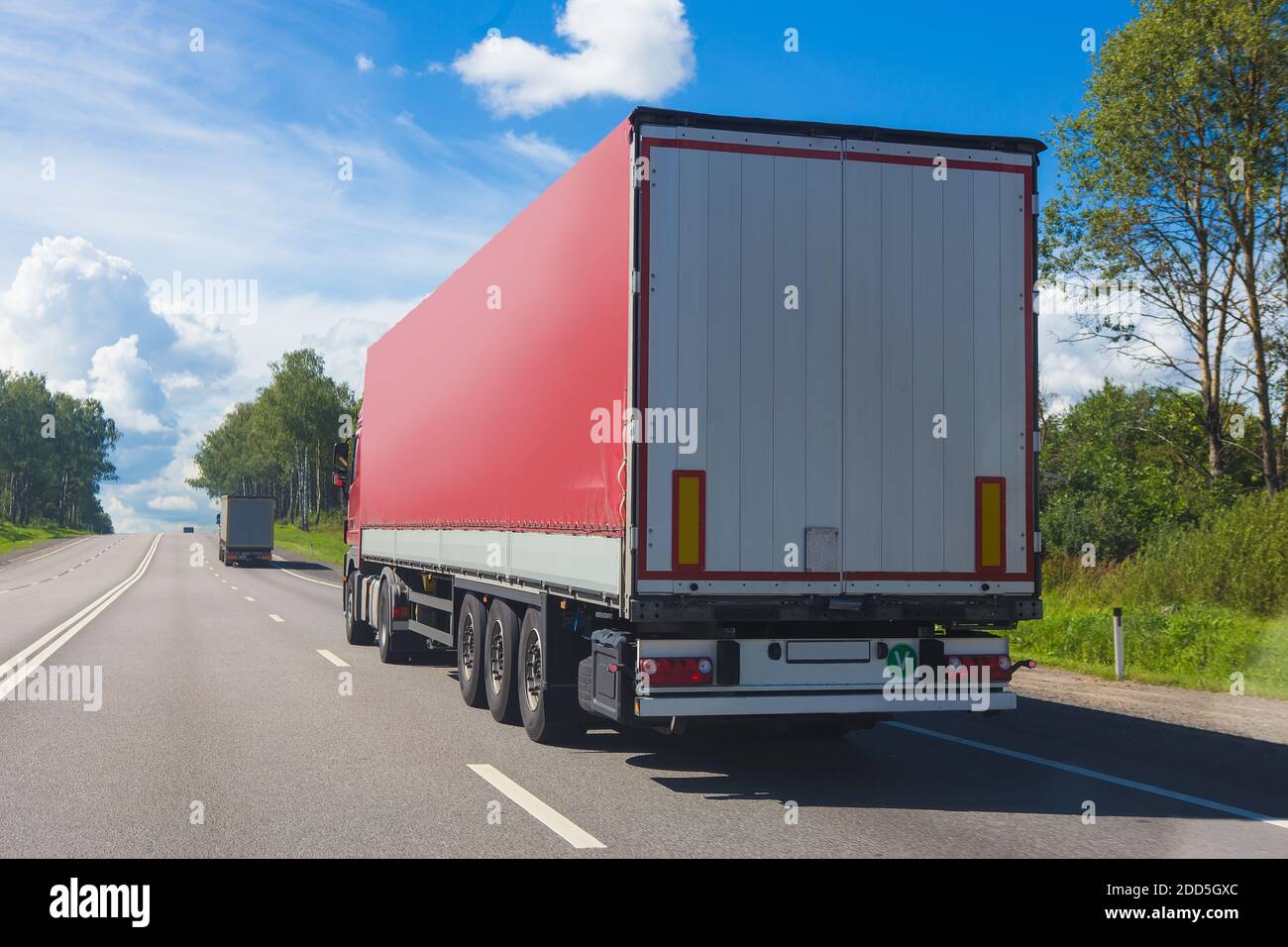 Highway in country hi-res stock photography and images - Alamy