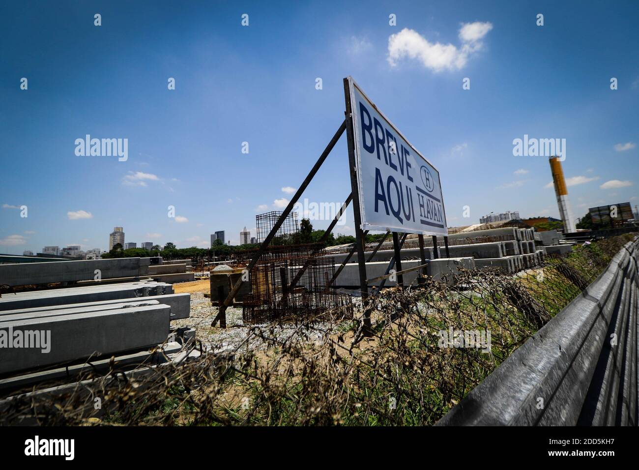 Osasco, Brazil. 24th Nov, 2020. In the midst of a pandemic, Havan SA, a ...