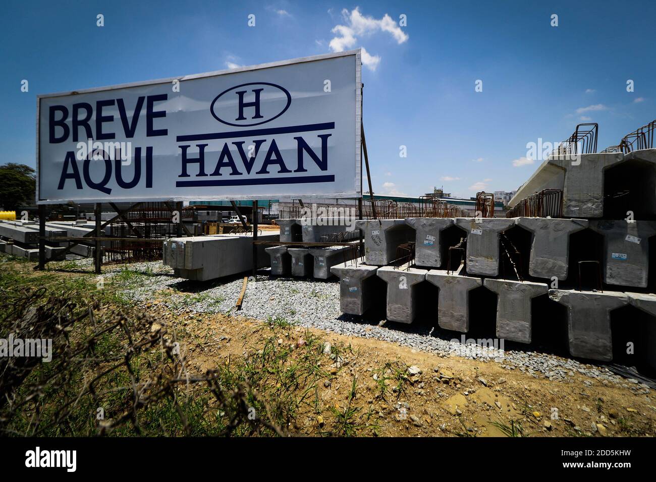 Osasco, Brazil. 24th Nov, 2020. In the midst of a pandemic, Havan SA, a ...