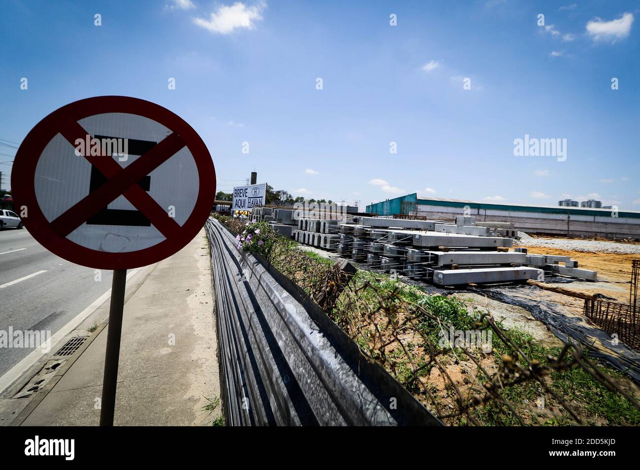 Osasco, Brazil. 24th Nov, 2020. In the midst of a pandemic, Havan SA, a ...
